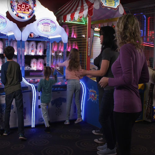 Snowball Toss • Quality Billiards